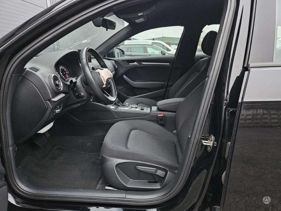 Black Audi A3 2017 in Kaunas, with an engine capacity of 1.60 L and mileage of 110 thousand km for 6500 €, photo 21 on AUTOMOTO.COM.LV