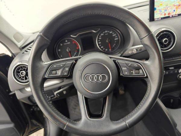 Melns Audi A3 2018 Viļņa, ar dzinēja tilpumu 1.60 L un nobraukumu 159 tūkst. km par 11850 €, foto 6 vietnē AUTOMOTO.COM.LV