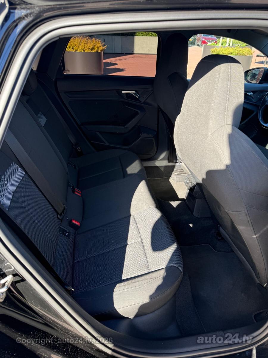 Melns Audi A3 2021 Tallina, ar dzinēja tilpumu 1.50 L un nobraukumu 114 tūkst. km par 17500 €, foto 16 vietnē AUTOMOTO.COM.LV