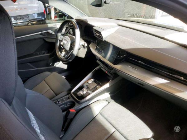 Melns Audi A3 2023 Viļņa, ar dzinēja tilpumu 1.50 L un nobraukumu 91 tūkst. km par 24565 €, foto 6 vietnē AUTOMOTO.COM.LV