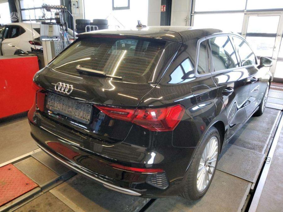 Black Audi A3 2023 in Vilnius, with an engine capacity of 1.50 L and mileage of 91 thousand km for 24565 €, photo 3 on AUTOMOTO.COM.LV