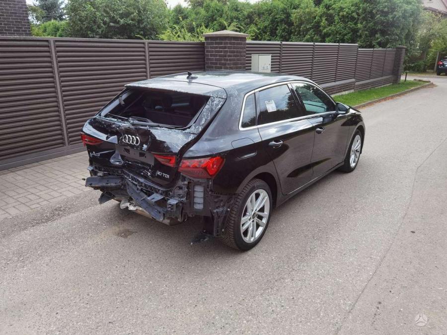 Melns Audi A3 2023 Kauņa, ar dzinēja tilpumu 2.00 L un nobraukumu 156 tūkst. km par 9500 €, foto 17 vietnē AUTOMOTO.COM.LV