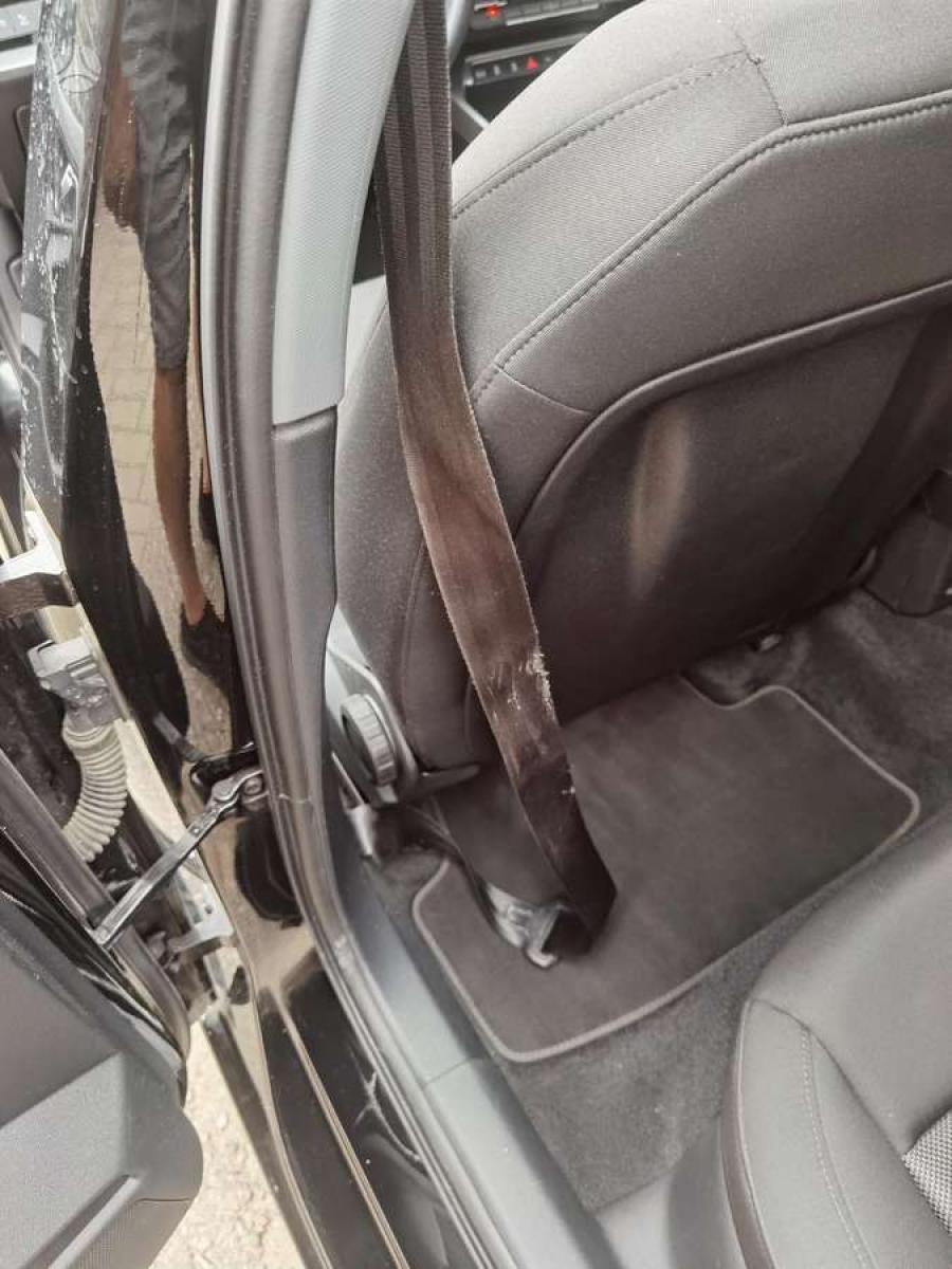 Melns Audi A3 2023 Kauņa, ar dzinēja tilpumu 2.00 L un nobraukumu 156 tūkst. km par 9500 €, foto 25 vietnē AUTOMOTO.COM.LV
