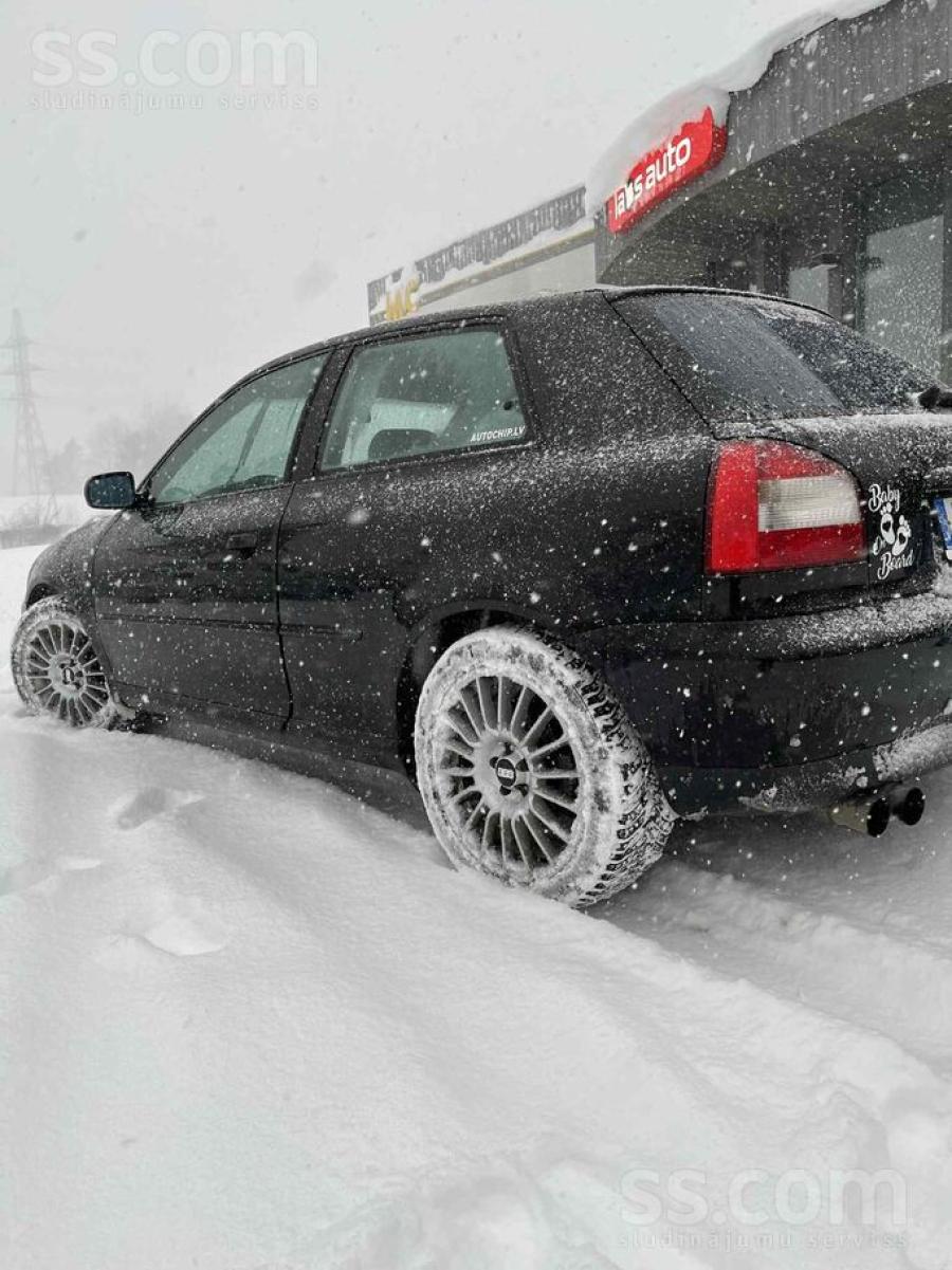 Black Audi A3 1999 in Tukums, with an engine capacity of 1.90 L and mileage of 320 thousand km for 1390 €, photo 13 on AUTOMOTO.COM.LV