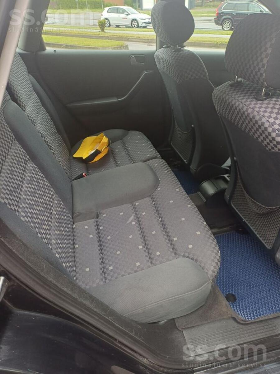 Melns Audi A3 2002 Rīga, ar dzinēja tilpumu 1.90 L un nobraukumu 300 tūkst. km par 1650 €, foto 6 vietnē AUTOMOTO.COM.LV