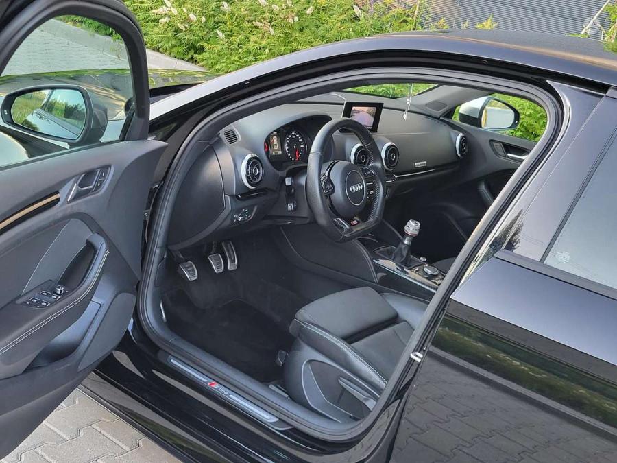 Black Audi A3 2014 in Vilnius, with an engine capacity of 1.97 L and mileage of 278 thousand km for 10450 €, photo 24 on AUTOMOTO.COM.LV