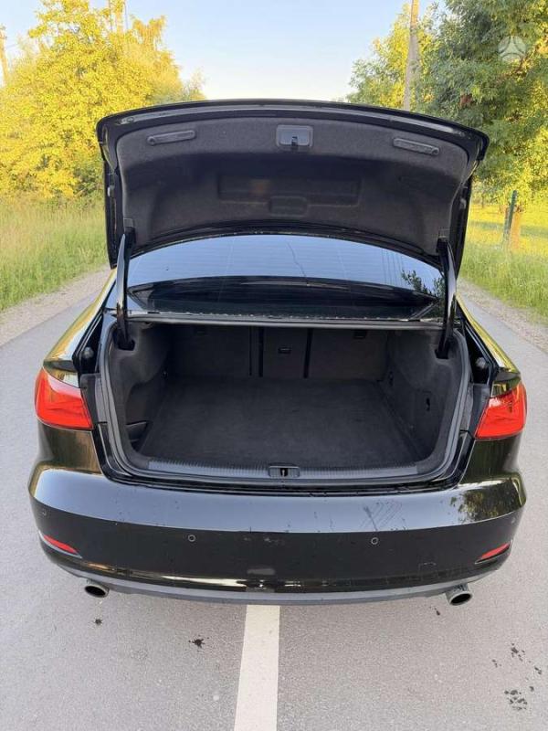 Black Audi A3 2015 in Kaunas, with an engine capacity of 2.00 L and mileage of 260 thousand km for 10500 €, photo 8 on AUTOMOTO.COM.LV