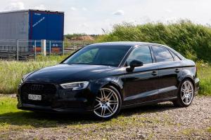 Black Audi A3 2017 in Riga, with an engine capacity of 2.00 L and mileage of 191 thousand km for 13995 €, photo 4 on AUTOMOTO.COM.LV