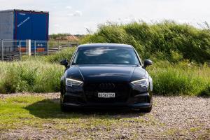 Black Audi A3 2017 in Riga, with an engine capacity of 2.00 L and mileage of 191 thousand km for 13995 €, photo 8 on AUTOMOTO.COM.LV