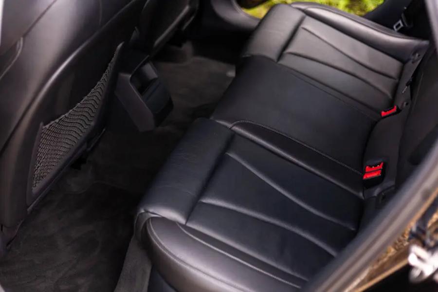 Black Audi A3 2017 in Riga, with an engine capacity of 2.00 L and mileage of 191 thousand km for 13995 €, photo 19 on AUTOMOTO.COM.LV