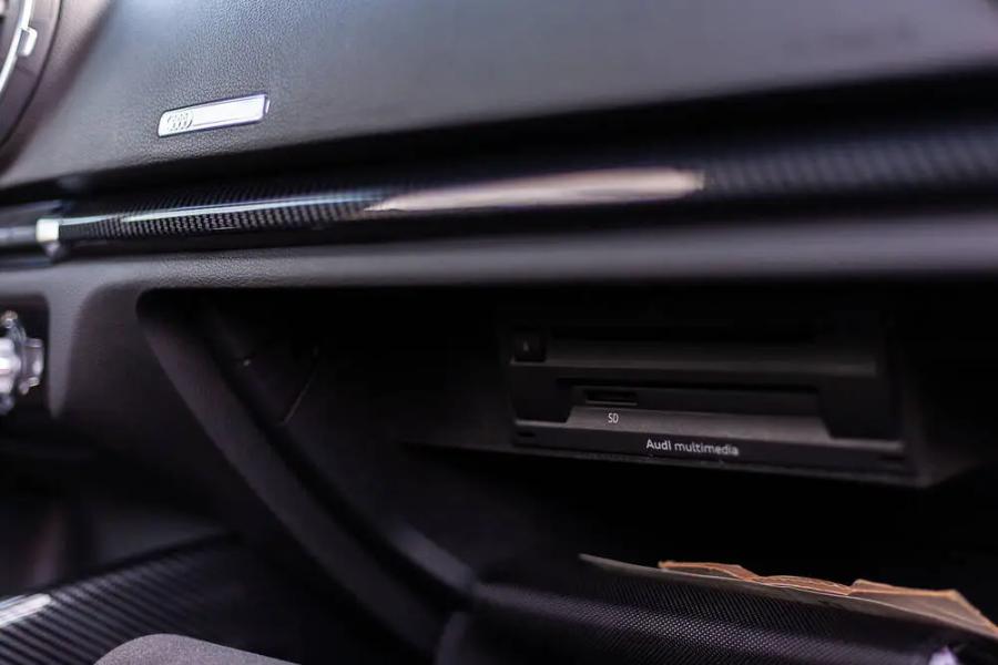 Black Audi A3 2017 in Riga, with an engine capacity of 2.00 L and mileage of 191 thousand km for 13995 €, photo 29 on AUTOMOTO.COM.LV