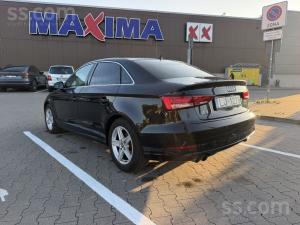 Black Audi A3 2018 in Riga, with an engine capacity of 1.50 L and mileage of 126 thousand km for 12990 €, photo 5 on AUTOMOTO.COM.LV