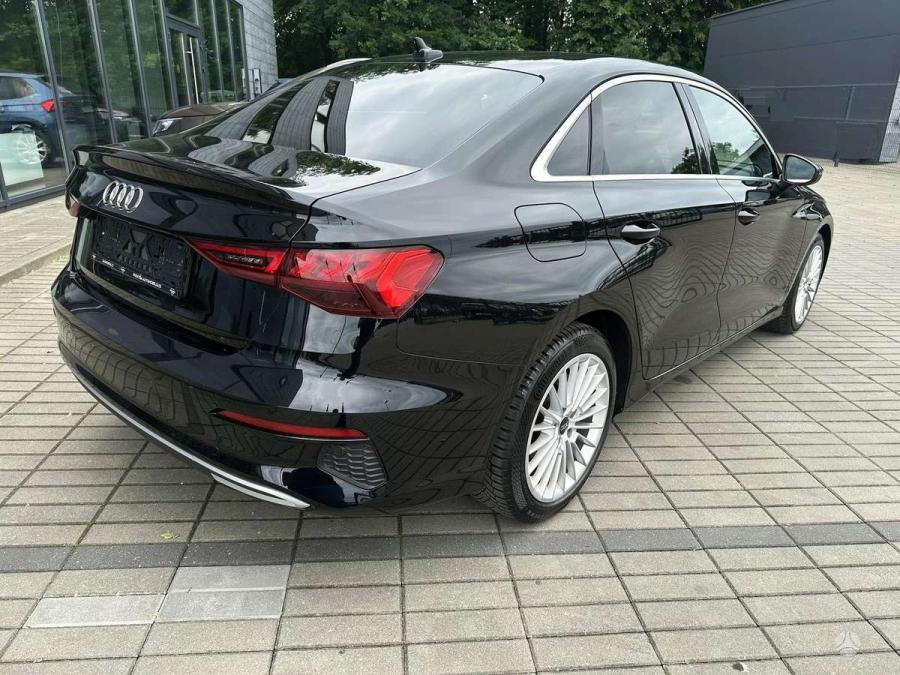 Black Audi A3 2022 in Kaunas, with an engine capacity of 1.00 L and mileage of 180 thousand km for 17900 €, photo 4 on AUTOMOTO.COM.LV