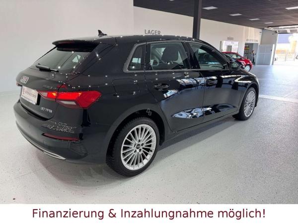 Melns Audi A3 2023 Kauņa, ar dzinēja tilpumu 1.00 L un nobraukumu 24 tūkst. km par 25836 €, foto 6 vietnē AUTOMOTO.COM.LV