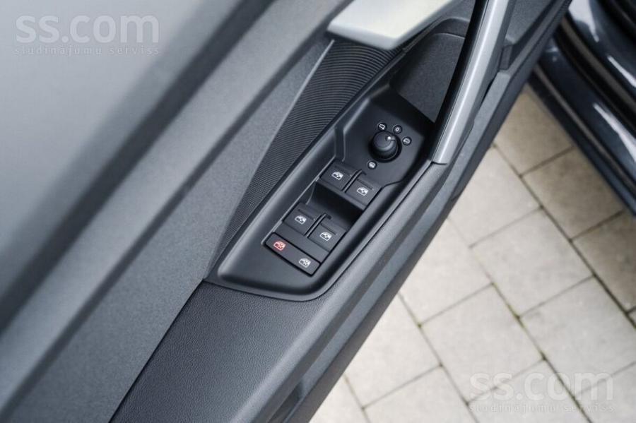 Black Audi A3 2025 in Riga, with an engine capacity of 1.50 L and mileage of 16 thousand km for 30550 €, photo 8 on AUTOMOTO.COM.LV