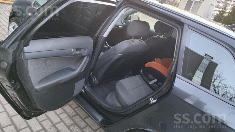 Black Audi A3 2007 in Riga, with an engine capacity of 1.60 L and mileage of 355 thousand km for 2200 €, photo 8 on AUTOMOTO.COM.LV