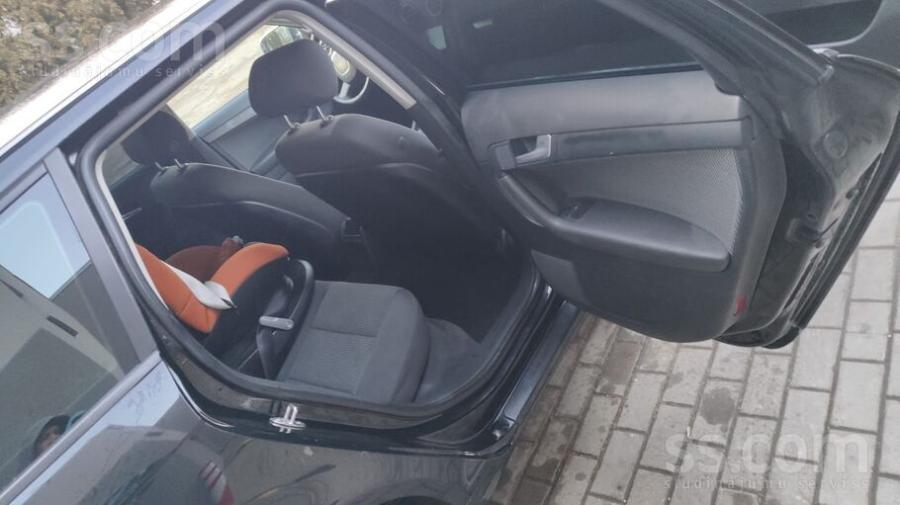 Black Audi A3 2007 in Riga, with an engine capacity of 1.60 L and mileage of 355 thousand km for 2200 €, photo 10 on AUTOMOTO.COM.LV