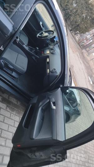 Black Audi A3 2007 in Riga, with an engine capacity of 1.60 L and mileage of 355 thousand km for 2200 €, photo 11 on AUTOMOTO.COM.LV