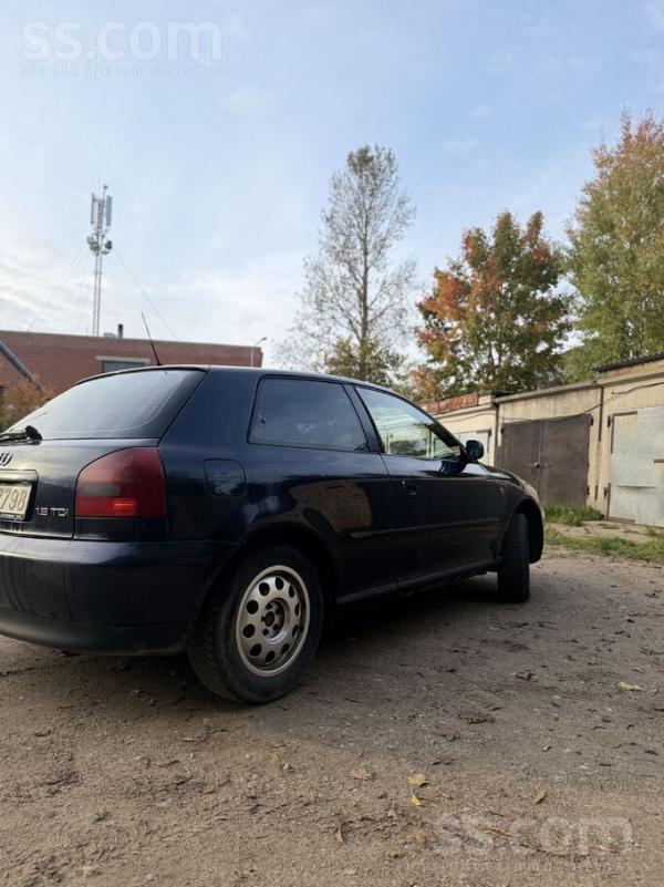 Audi A3 1997 Rēzekne vietnē Zils Audi A3 1997 Rēzekne, ar dzinēja tilpumu 1.90 L un nobraukumu 372 tūkst. km par 850 €, foto 4 vietnē AUTOMOTO.COM.LV