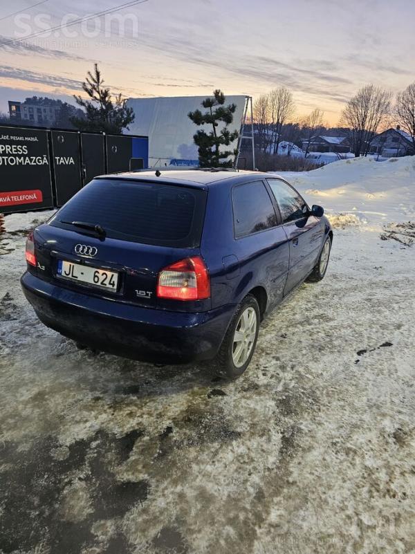 Zils Audi A3 2000 Rīga, ar dzinēja tilpumu 1.80 L un nobraukumu 330 tūkst. km par 2700 €, foto 2 vietnē AUTOMOTO.COM.LV
