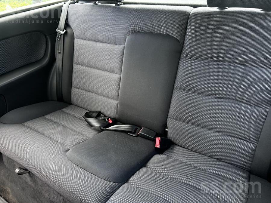 Blue Audi A3 2002 in Gulbene, with an engine capacity of 1.60 L and mileage of 347 thousand km for 1600 €, photo 6 on AUTOMOTO.COM.LV