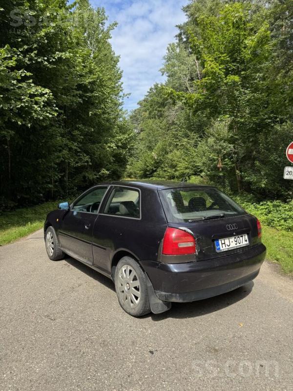 Zils Audi A3 1997 Rīga, ar dzinēja tilpumu 1.80 L un nobraukumu 258 tūkst. km par 799 €, foto 4 vietnē AUTOMOTO.COM.LV