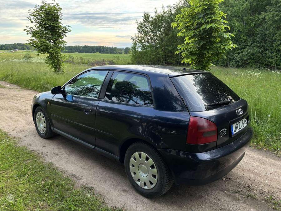 Blue Audi A3 1998 in Vilnius, with an engine capacity of 1.90 L and mileage of 377 thousand km for 900 €, photo 6 on AUTOMOTO.COM.LV