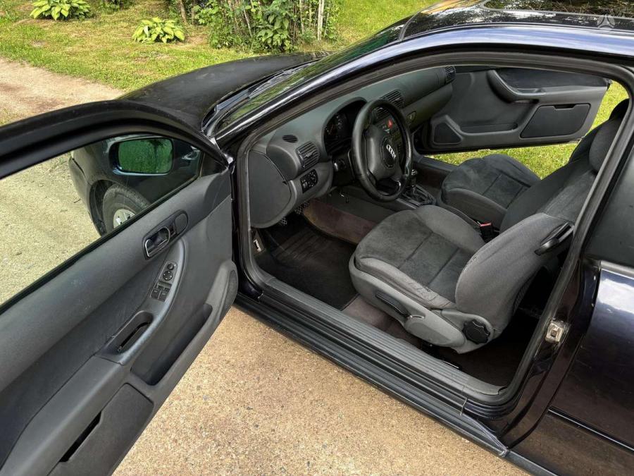 Blue Audi A3 1998 in Vilnius, with an engine capacity of 1.90 L and mileage of 377 thousand km for 900 €, photo 8 on AUTOMOTO.COM.LV