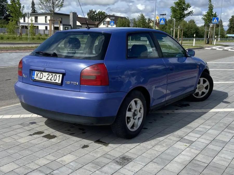 Zils Audi A3 1999 Jelgava, ar dzinēja tilpumu 1.90 L un nobraukumu 314 tūkst. km par 900 €, foto 5 vietnē AUTOMOTO.COM.LV