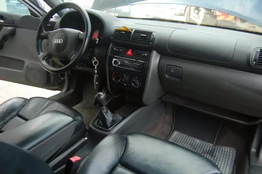 Zils Audi A3 2000 Jēkabpils, ar dzinēja tilpumu 1.90 L un nobraukumu 326 tūkst. km par 1800 €, foto 13 vietnē AUTOMOTO.COM.LV