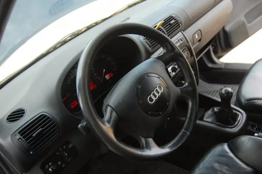 Zils Audi A3 2000 Jēkabpils, ar dzinēja tilpumu 1.90 L un nobraukumu 326 tūkst. km par 1800 €, foto 15 vietnē AUTOMOTO.COM.LV
