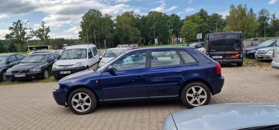 Blue Audi A3 2000 in Valmiera, with an engine capacity of 1.60 L and mileage of 294 thousand km for 1250 €, photo 6 on AUTOMOTO.COM.LV