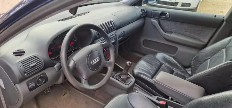 Blue Audi A3 2000 in Valmiera, with an engine capacity of 1.60 L and mileage of 294 thousand km for 1250 €, photo 8 on AUTOMOTO.COM.LV