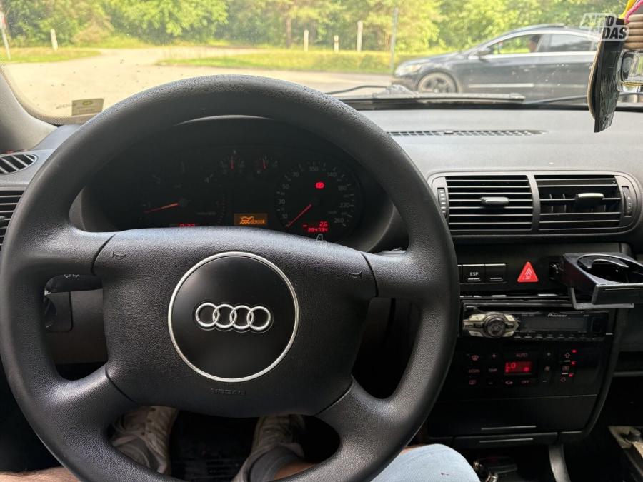 Zils Audi A3 2000 Anykščiai, ar dzinēja tilpumu 1.90 L un nobraukumu 295 tūkst. km par 850 €, foto 12 vietnē AUTOMOTO.COM.LV