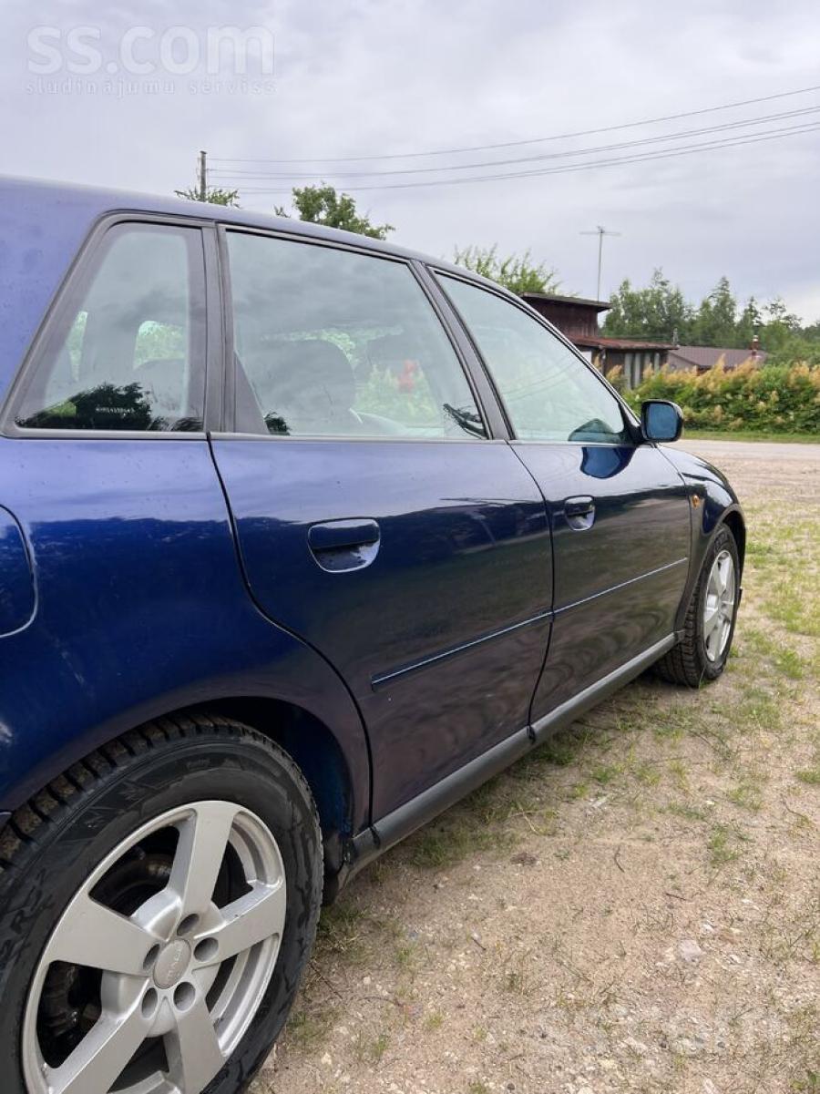 Blue Audi A3 2000 in Riga, with an engine capacity of 1.80 L and mileage of 213 thousand km for 1650 €, photo 8 on AUTOMOTO.COM.LV