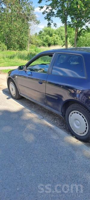 Zils Audi A3 2001 Rīga, ar dzinēja tilpumu 1.60 L un nobraukumu 428 tūkst. km par 600 €, foto 5 vietnē AUTOMOTO.COM.LV