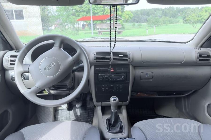 Zils Audi A3 2001 Talsi, ar dzinēja tilpumu 1.60 L un nobraukumu 156 tūkst. km par 700 €, foto 4 vietnē AUTOMOTO.COM.LV