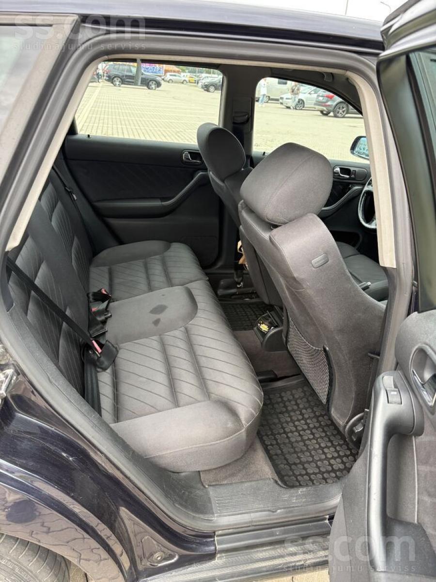 Blue Audi A3 2001 in Riga, with an engine capacity of 1.90 L and mileage of 356 thousand km for 1300 €, photo 9 on AUTOMOTO.COM.LV