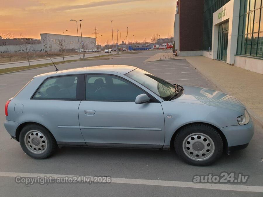 Blue Audi A3 2002 in Tallinn, with an engine capacity of 1.60 L and mileage of 273 thousand km for 2100 €, photo 3 on AUTOMOTO.COM.LV
