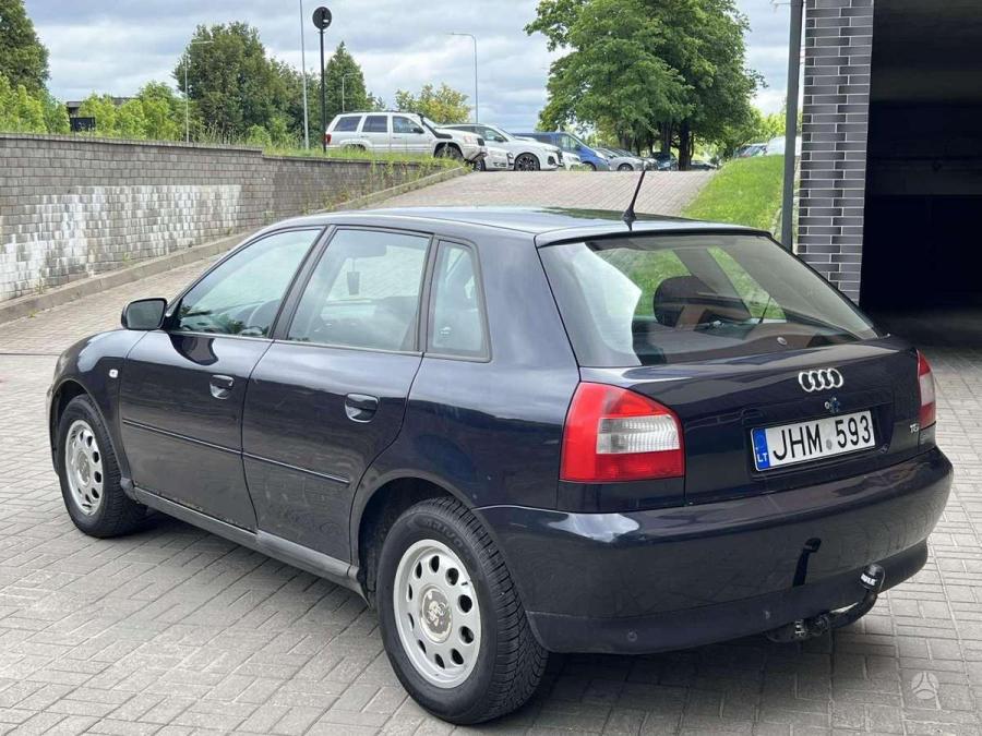Синий Ауди А3 2002 в Вильнюс, объемом двигателя 1.60 л и пробегом 300 тыс. км за 990 €, фото 5 на AUTOMOTO.COM.LV