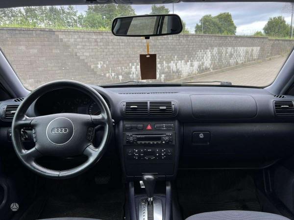 Zils Audi A3 2002 Viļņa, ar dzinēja tilpumu 1.60 L un nobraukumu 300 tūkst. km par 990 €, foto 8 vietnē AUTOMOTO.COM.LV