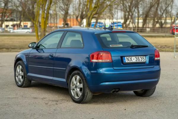 Синий Ауди А3 2003 в Лиепая, объемом двигателя 2.00 л и пробегом 311 тыс. км за 2200 €, фото 2 на AUTOMOTO.COM.LV