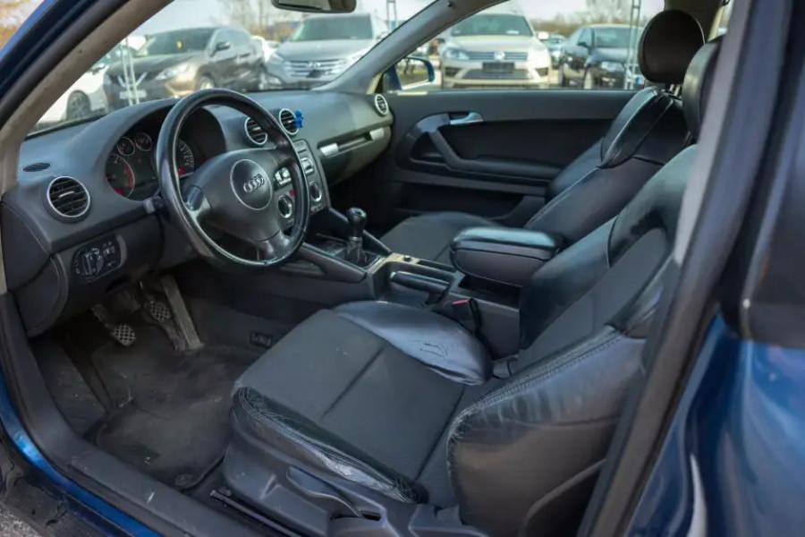 Zils Audi A3 2003 Liepāja, ar dzinēja tilpumu 2.00 L un nobraukumu 311 tūkst. km par 2200 €, foto 9 vietnē AUTOMOTO.COM.LV