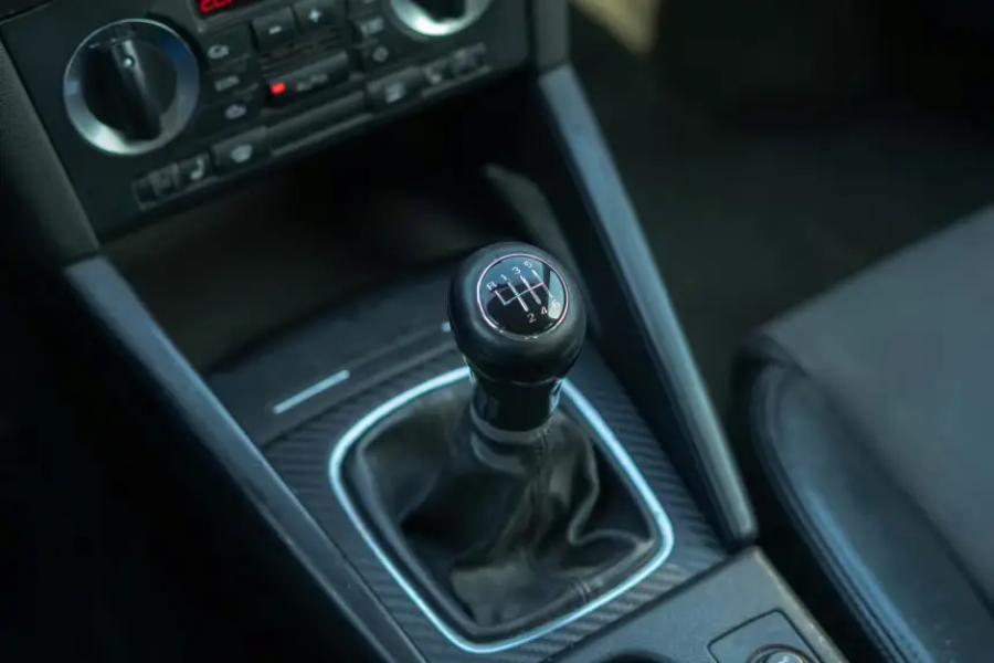 Zils Audi A3 2003 Liepāja, ar dzinēja tilpumu 2.00 L un nobraukumu 311 tūkst. km par 2200 €, foto 18 vietnē AUTOMOTO.COM.LV
