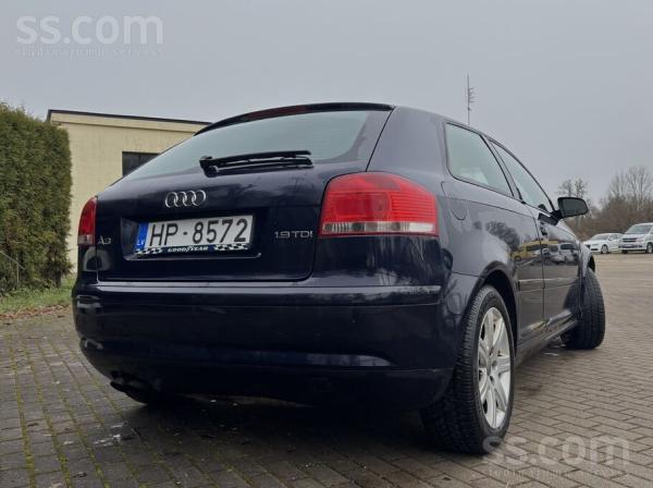 Zils Audi A3 2003 Rīga, ar dzinēja tilpumu 1.90 L un nobraukumu 394 tūkst. km par 1950 €, foto 3 vietnē AUTOMOTO.COM.LV