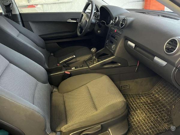 Zils Audi A3 2004 Viļņa, ar dzinēja tilpumu 1.97 L un nobraukumu 300 tūkst. km par 1450 €, foto 6 vietnē AUTOMOTO.COM.LV
