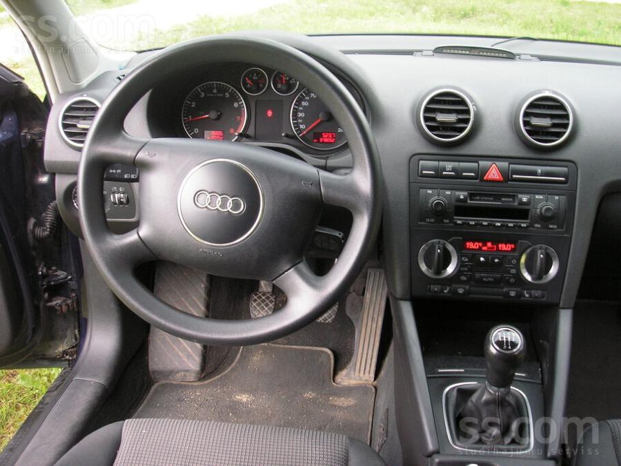 Blue Audi A3 2004 in Riga, with an engine capacity of 1.60 L and mileage of 378 thousand km for 1850 €, photo 12 on AUTOMOTO.COM.LV