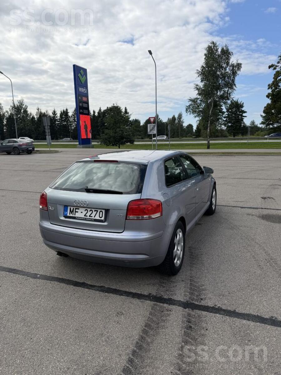 Zils Audi A3 2004 Rīga, ar dzinēja tilpumu 1.90 L un nobraukumu 293 tūkst. km par 1800 €, foto 5 vietnē AUTOMOTO.COM.LV