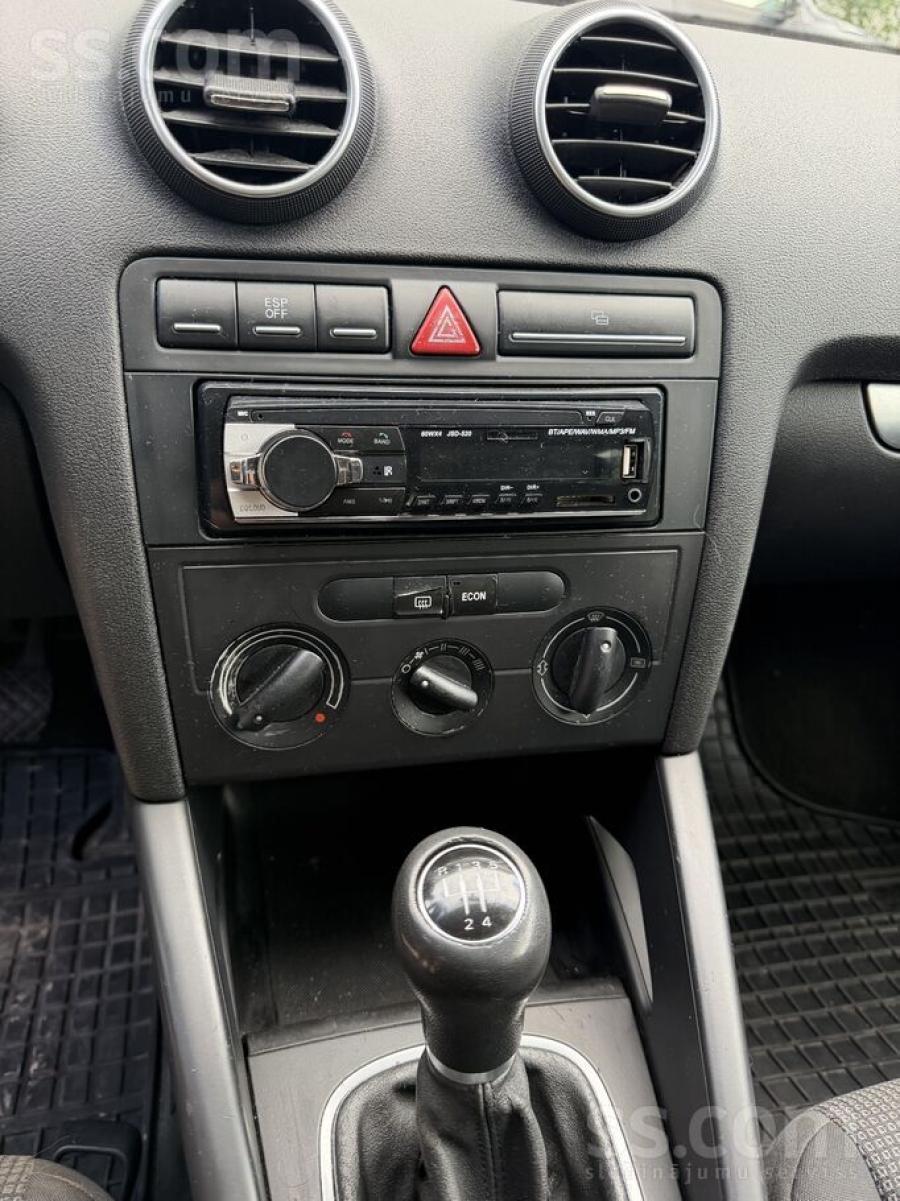 Zils Audi A3 2004 Rīga, ar dzinēja tilpumu 1.90 L un nobraukumu 293 tūkst. km par 1800 €, foto 7 vietnē AUTOMOTO.COM.LV