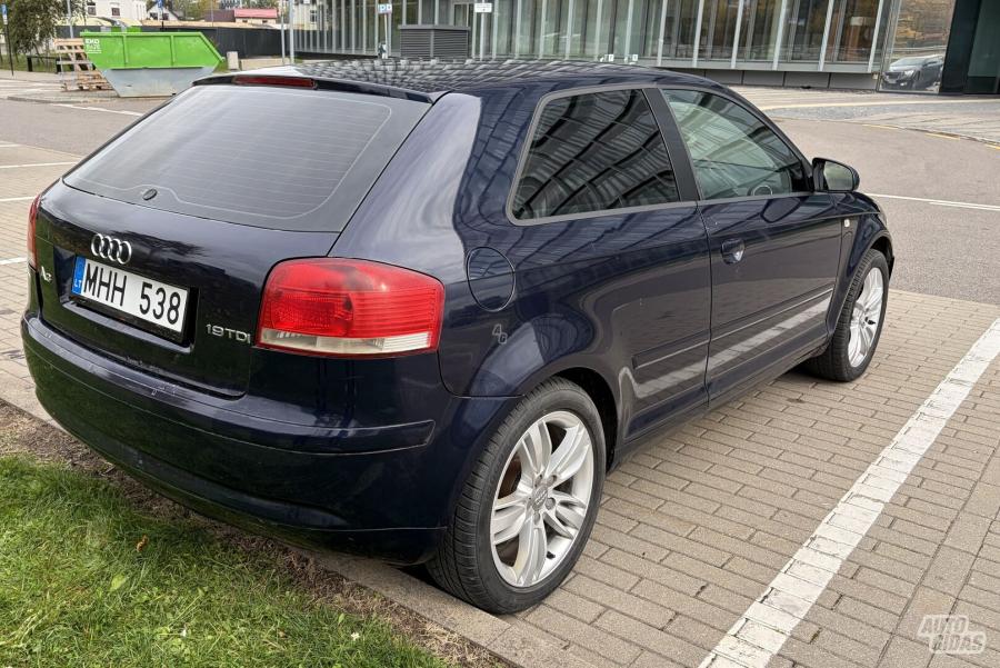 Blue Audi A3 2004 in Vilnius, with an engine capacity of 1.90 L and mileage of 382 thousand km for 1300 €, photo 6 on AUTOMOTO.COM.LV